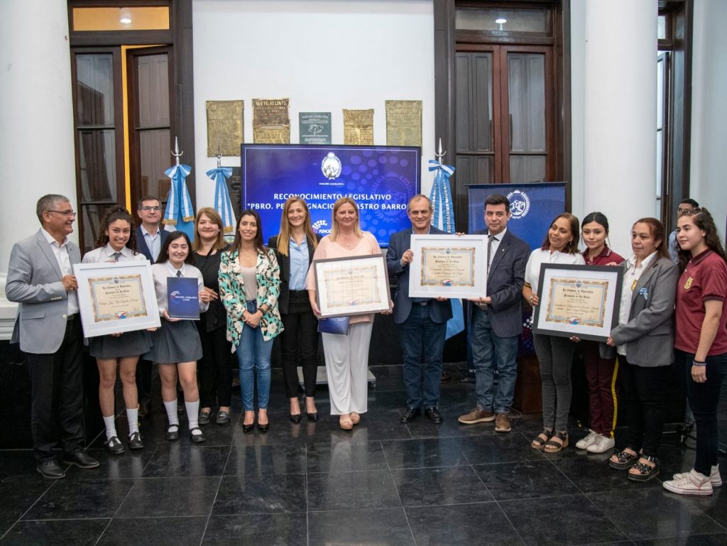 UTN.LR fue reconocida por su contribución y protección del ambiente ...